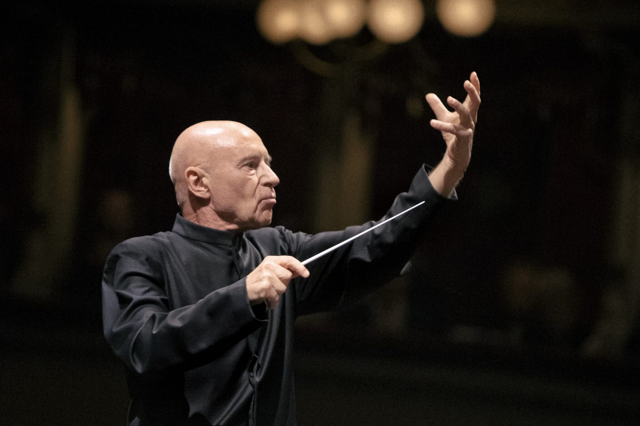 Christoph Eschenbach dirigiert Bruckner & Saint-Saëns – Theater der ...